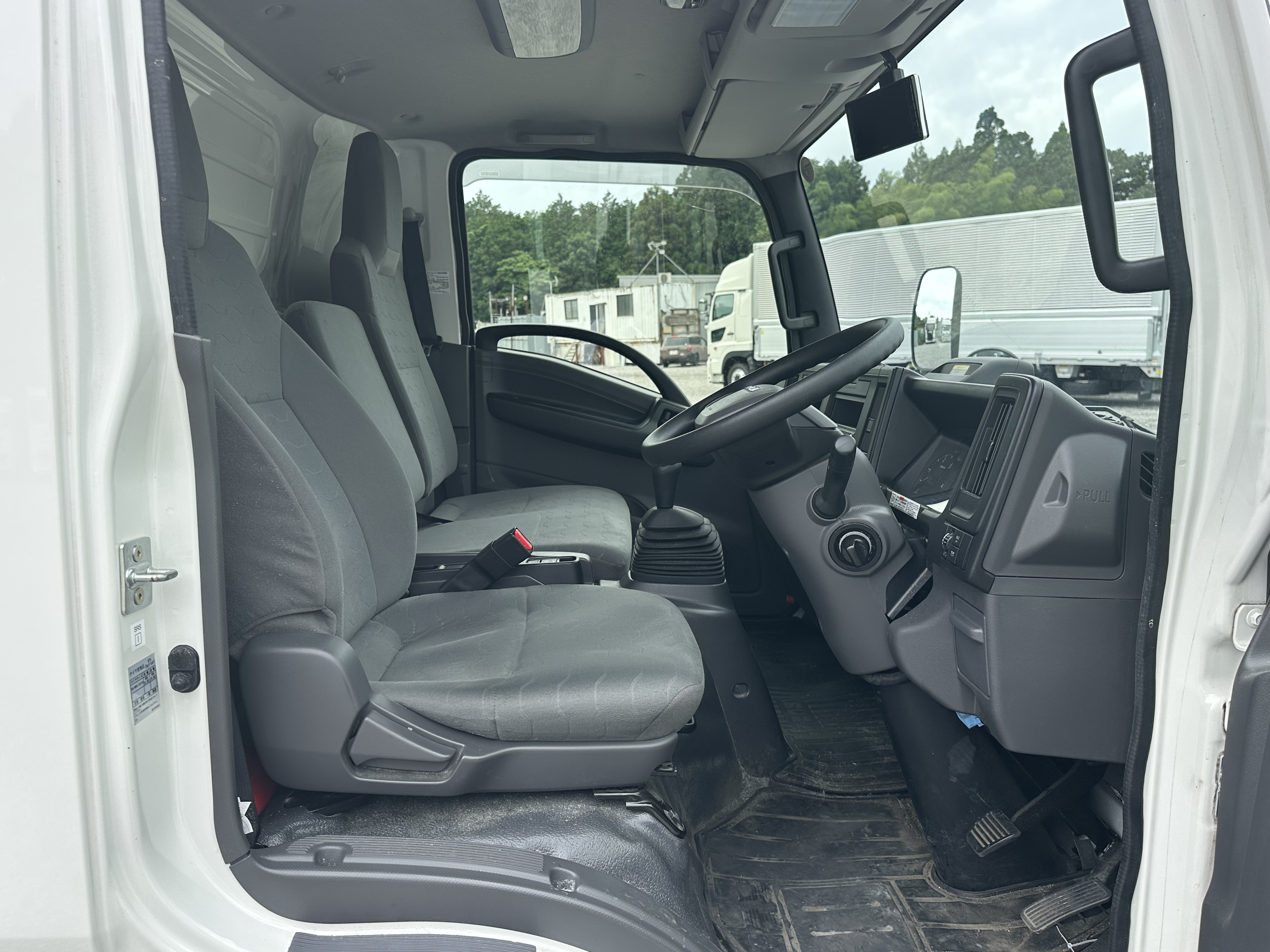 いすゞ エルフ 2RG-NPR88AM(2WD)｜中古トラックなら【トラック市】